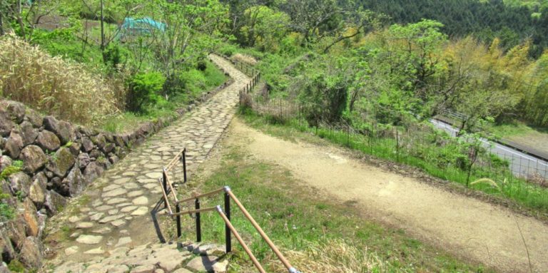 Nakasendo Way: Magome to Tsumago Walking Route Guide - otakajo.com